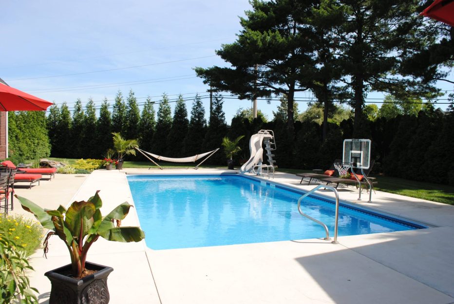 We Offer Fiberglass & Liner Pools at Hendrix Pool and Patio